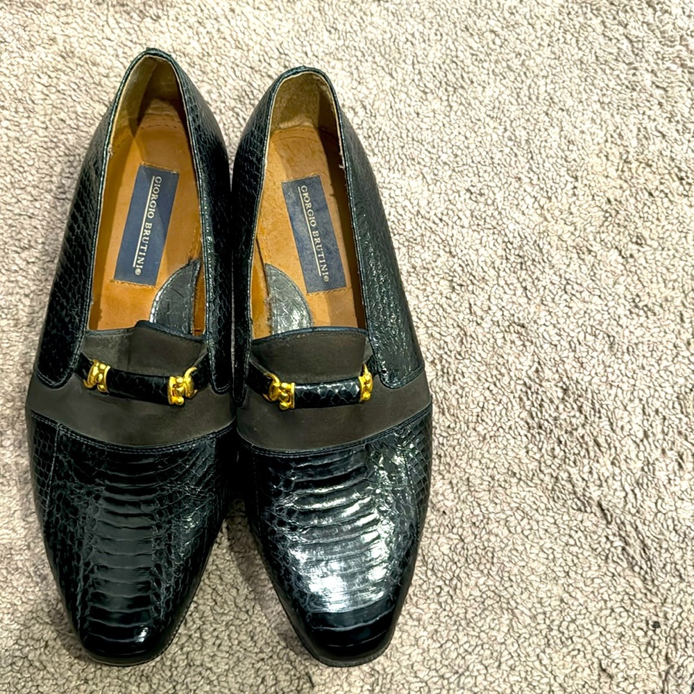 Snake Skin Loafers - Gem